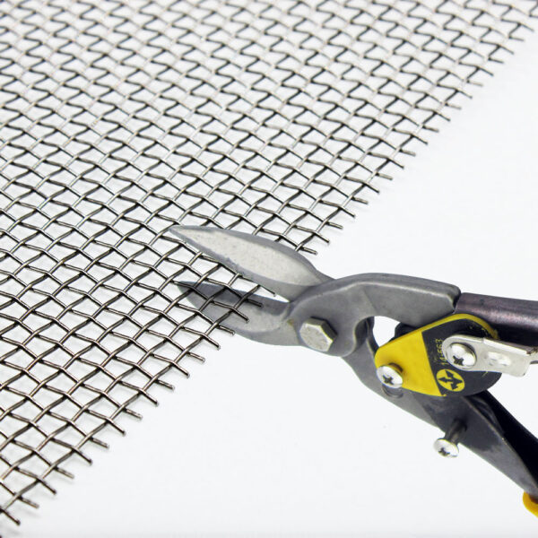 Understanding the Different Grades of Stainless Steel Mesh: 304, 316 ...