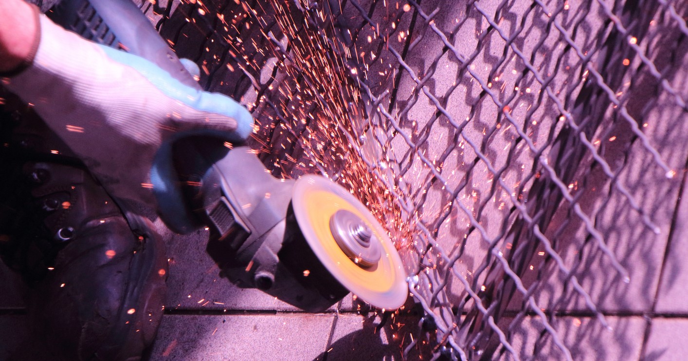Guide to Cutting Heavy-Duty Mesh with an Angle Grinder - The Mesh Company