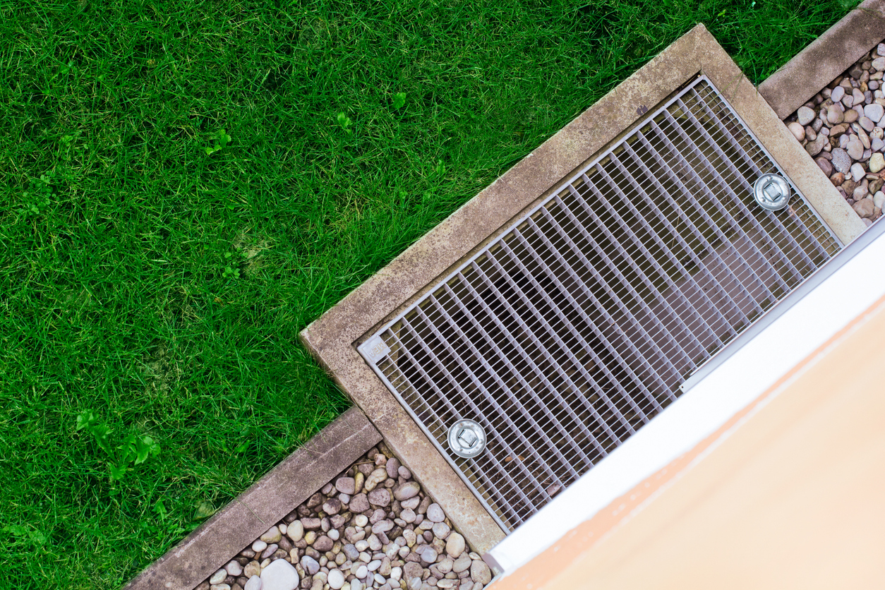 Expanded Mesh vs. Perforated Metal: Which Should You Choose? - The Mesh ... Expanded Mesh vs. Perforated Metal: Which Should You Choose? - The Mesh ...